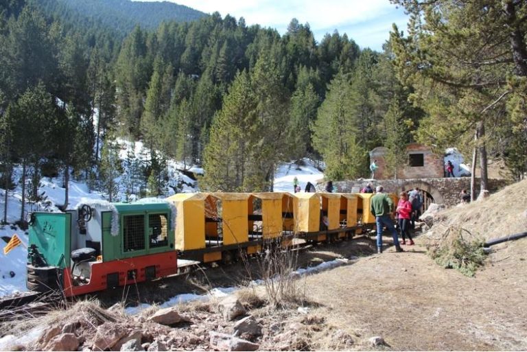 EL PEQUEÑO TREN DE LAS MINAS, EN VALLCEBRE - Sortir amb nens